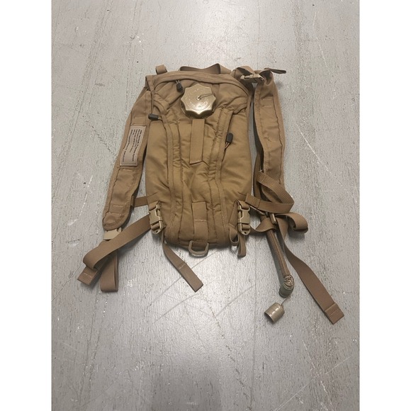 The Unbranded Brand | Bags | Usmc Tactical 3l Hydration System Backpack ...